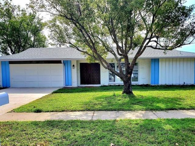 835 Anchorage Ln, Palm Harbor, FL 34685