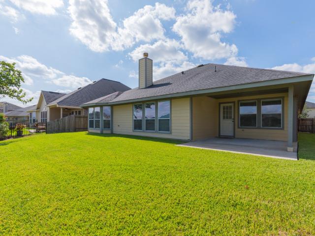 835 Aqua Vista