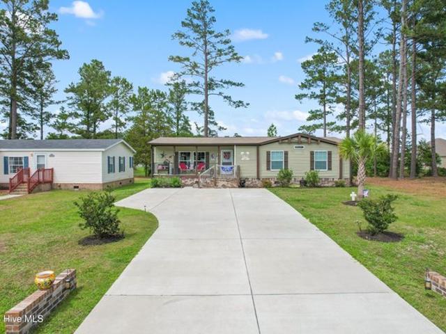 835 Bogie Ln SW, Carolina Shores, NC 28467