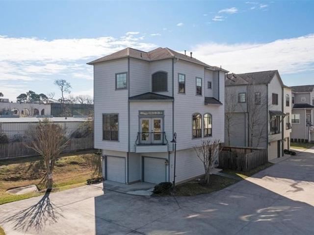 835 Garden Oaks Trce, Houston, TX 77018
