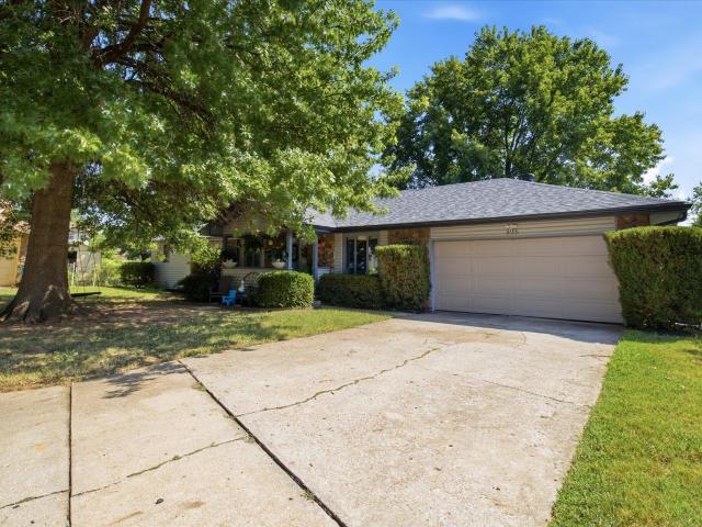 835 E Jewett Street