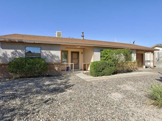 835 Ivory Rd SE, Rio Rancho, NM 87124