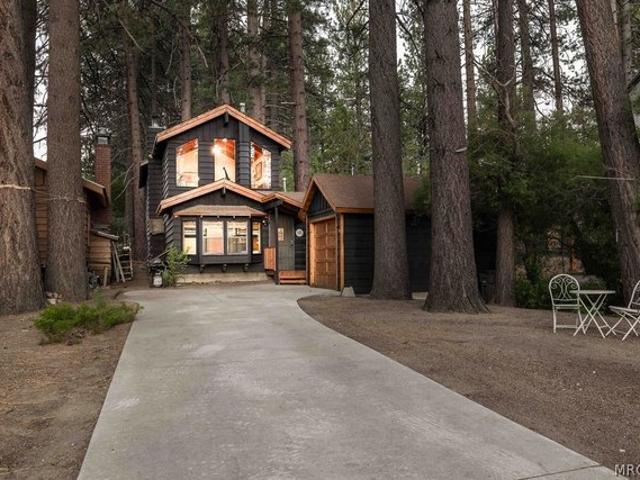 835 Jaybird Ln, Big Bear Lake, CA 92315