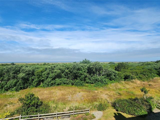 835 Ocean Shores Boulevard NW # 305