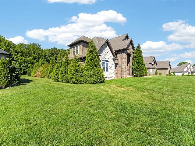 835 Mt Rainier Drive