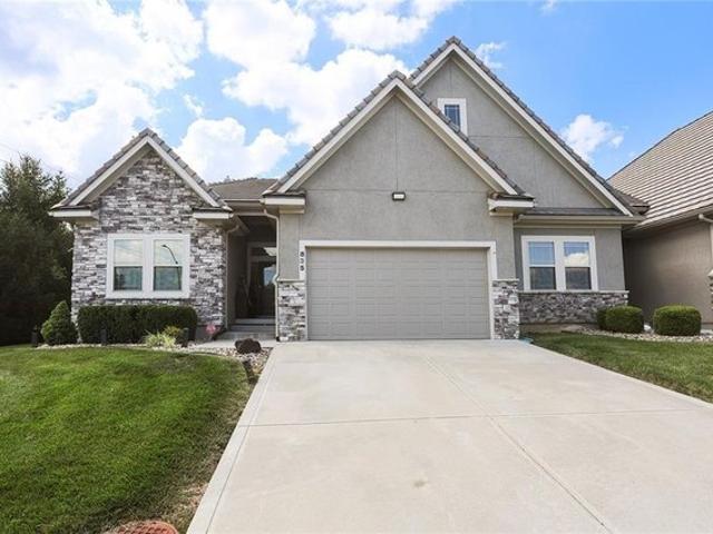 835 NE Lone Hill Dr, Lee's Summit, MO 64064