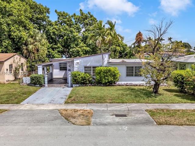 835 NW 84th St, Miami, FL 33150