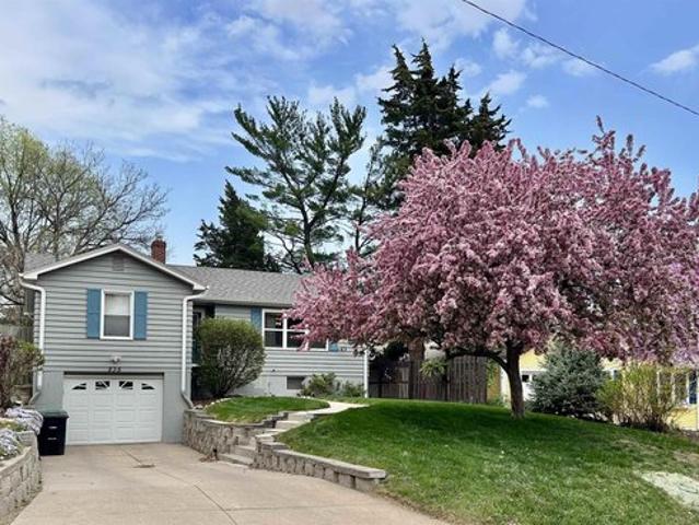 835 S 67th Ave, Omaha, NE 68106