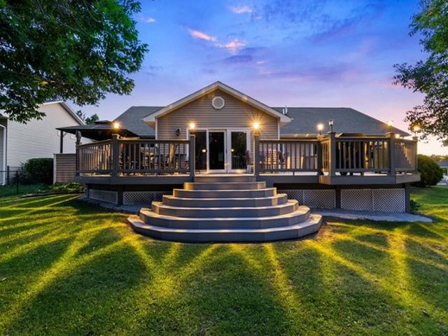 835 S 11th St, Adel, IA 50003