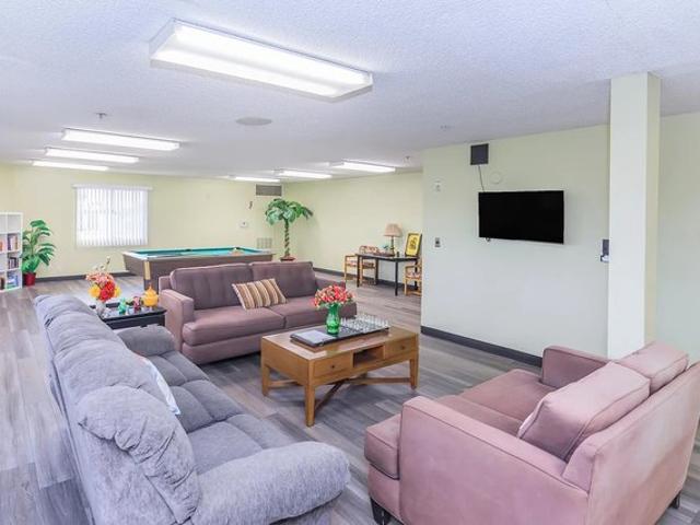 835 S Brookhurst St, Anaheim, CA 92804