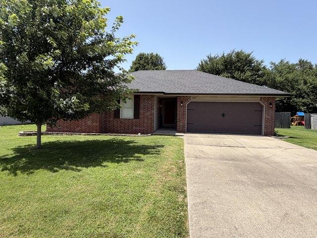 835 S Natalie Ave, Springfield, MO 65802
