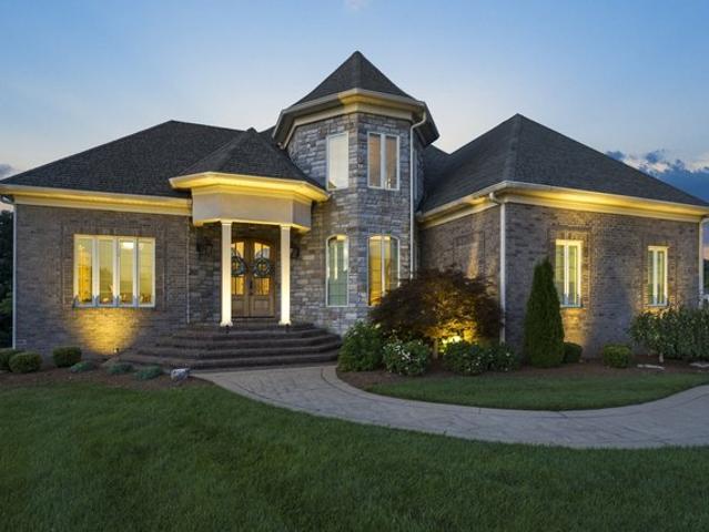 835 Savannah West Ct, Springfield, TN 37172