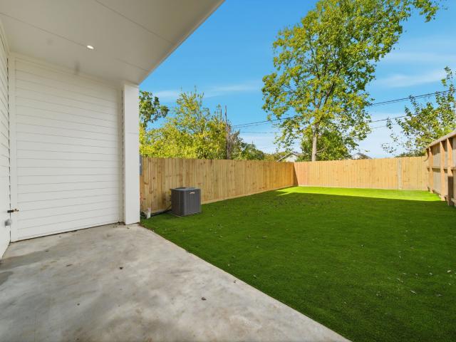 835 W 25th Street