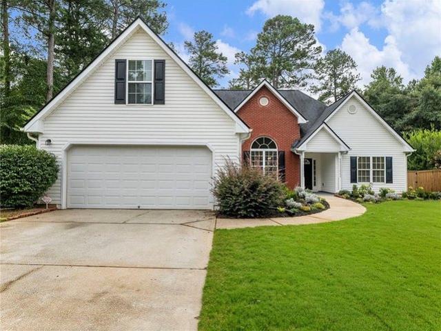 835 Winding Grove Ln, Loganville, GA 30052