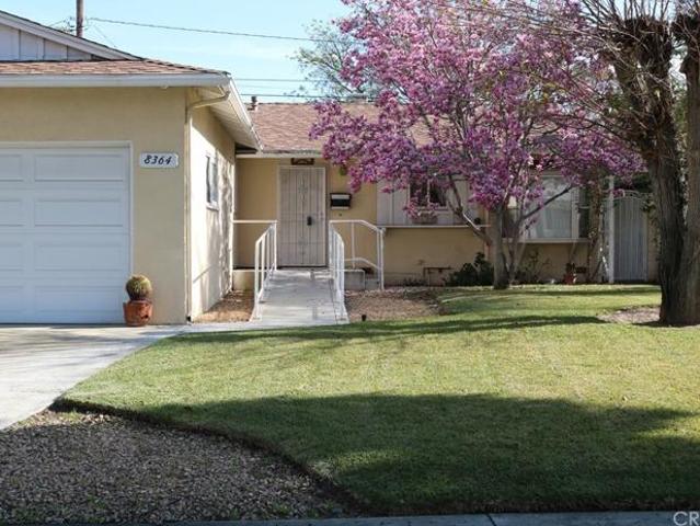 8364 Camelia Dr, Riverside, CA 92504