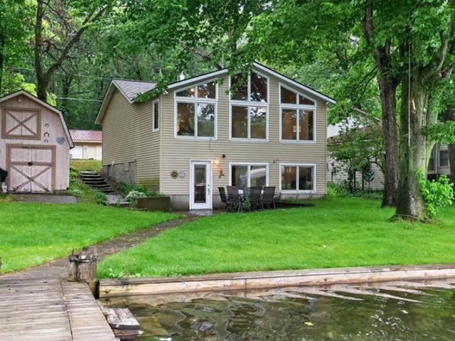 8365 S Spruce Ave, Newaygo, MI 49337