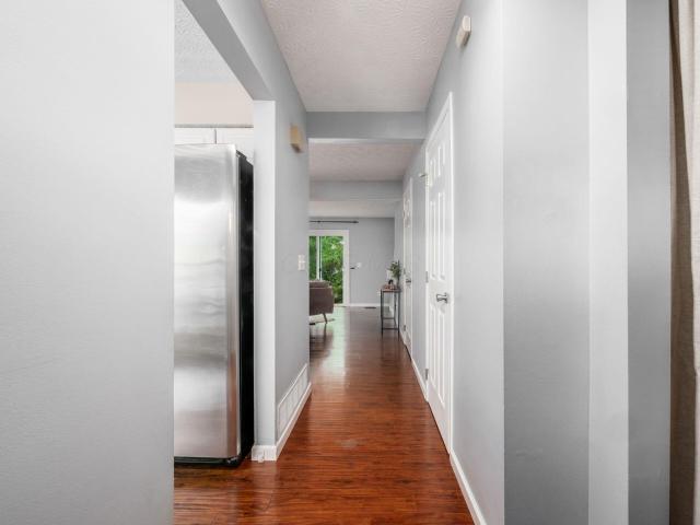 8366 Cliffthorne Way