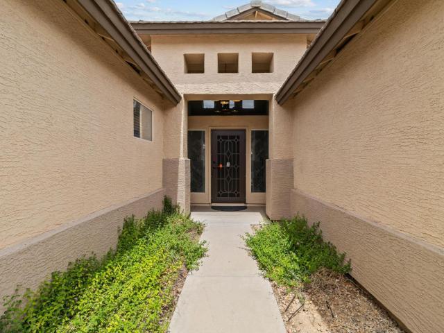 8368 W Paradise Drive