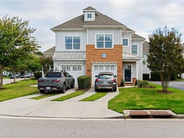 8360 N View Blvd, Norfolk, VA 23518