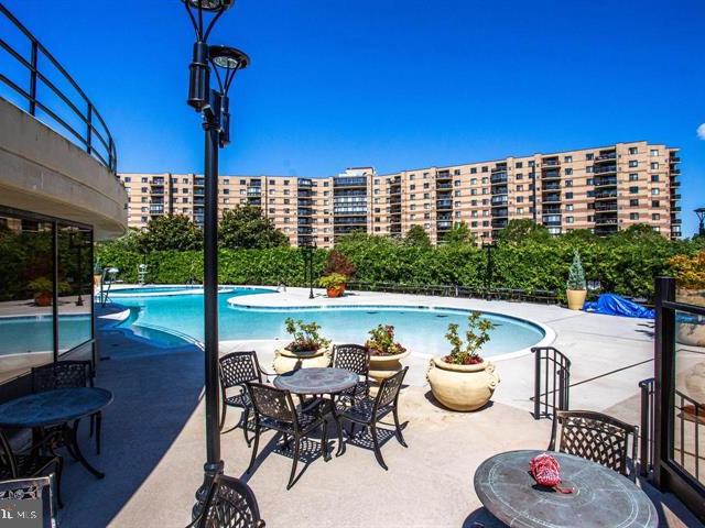 8360 Greensboro Dr, Unit 208, McLean, VA 22102 | MLS #VAFX2318