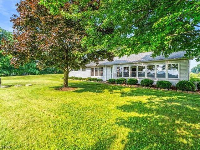 8360 Roller Rd, Salem, OH 44460