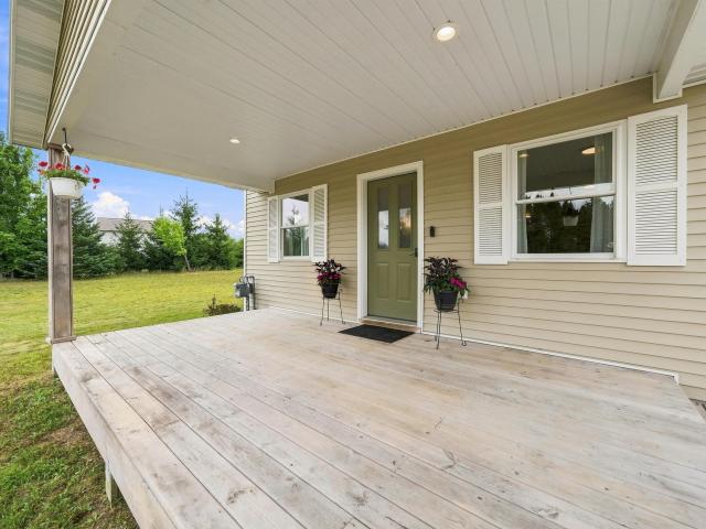 8361 King Arthurs Court