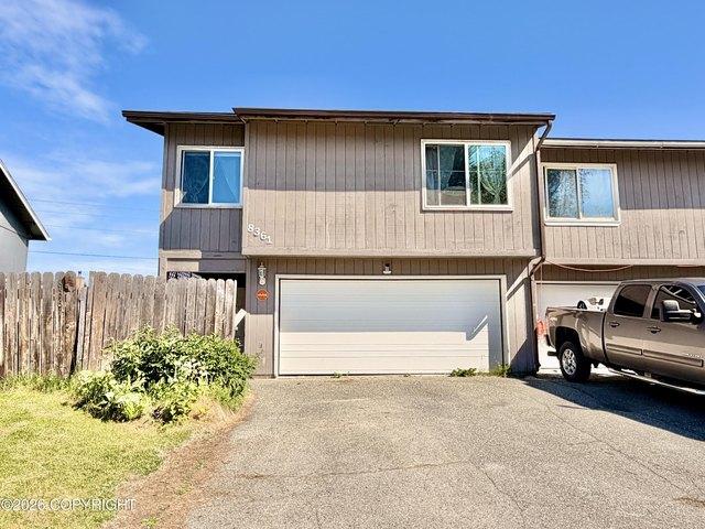 8361 Ragged Top Cir, Anchorage, AK 99504