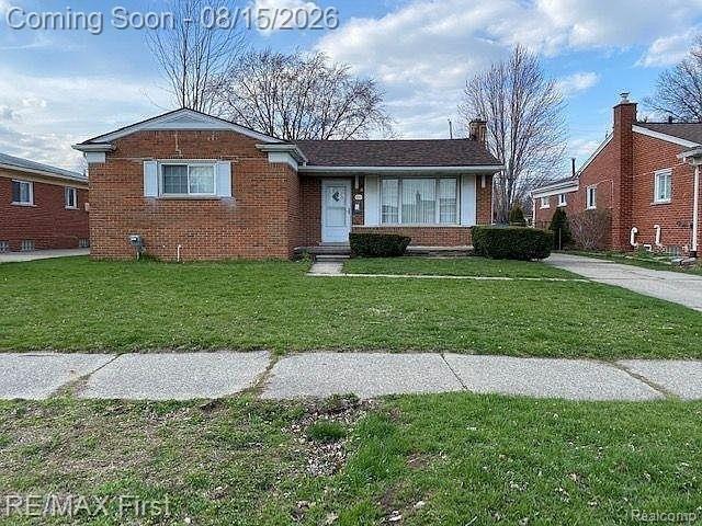 8363 Darlene St, Warren, MI 48093
