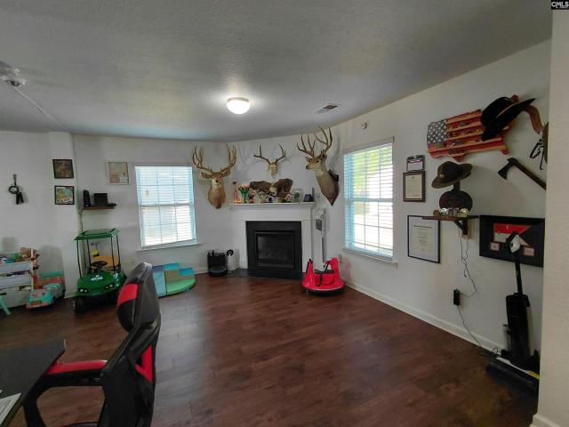 836 Chariot Way