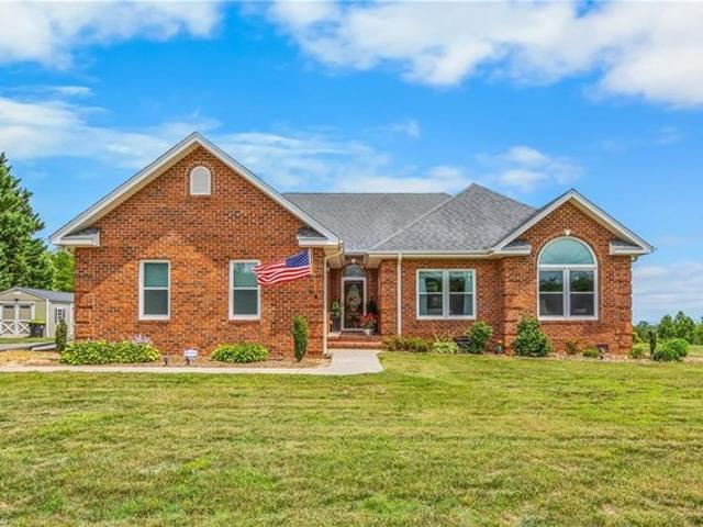836 Bear Trl, Cana, VA 24317