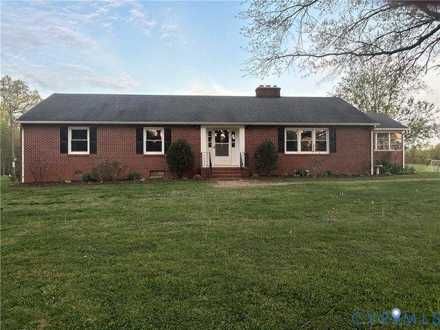 836 Dobbins Bridge Rd, Nottoway, VA 23824
