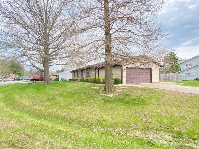 836 Foxwood Drive