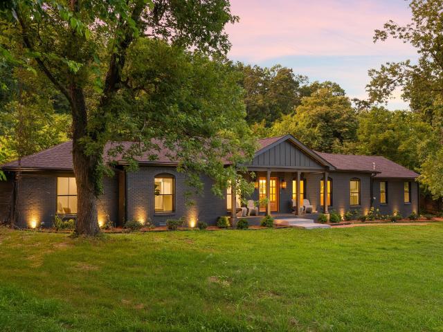 836 Forest Hills Dr
