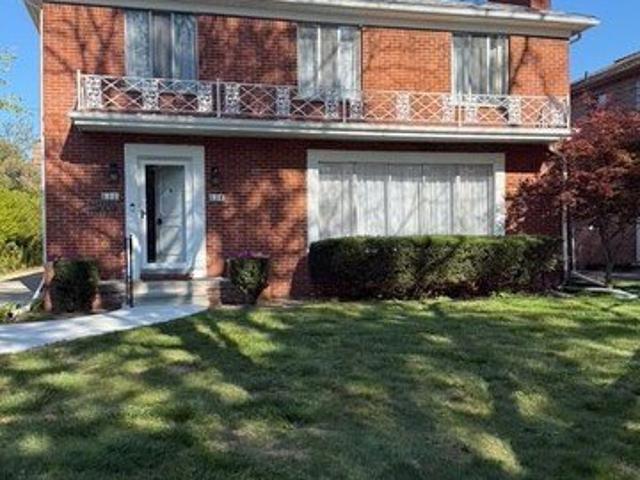 836 Harcourt Rd E, Grosse Pointe Park, MI 48230