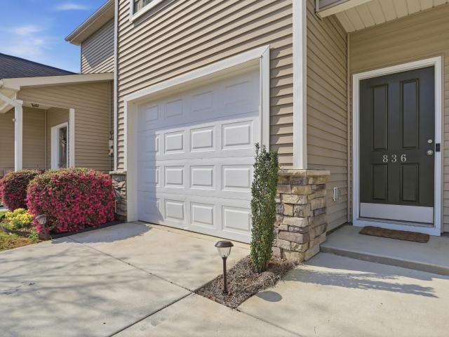 836 Stonebriar St, Simpsonville, SC 29681 | MLS #1586 | Compass