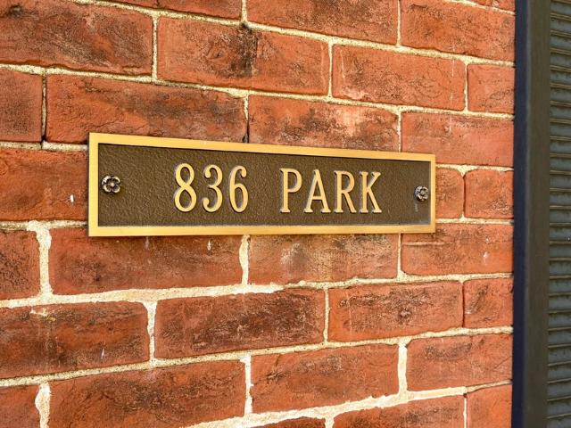 836 Park Avenue