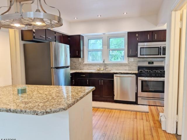836 River Rd