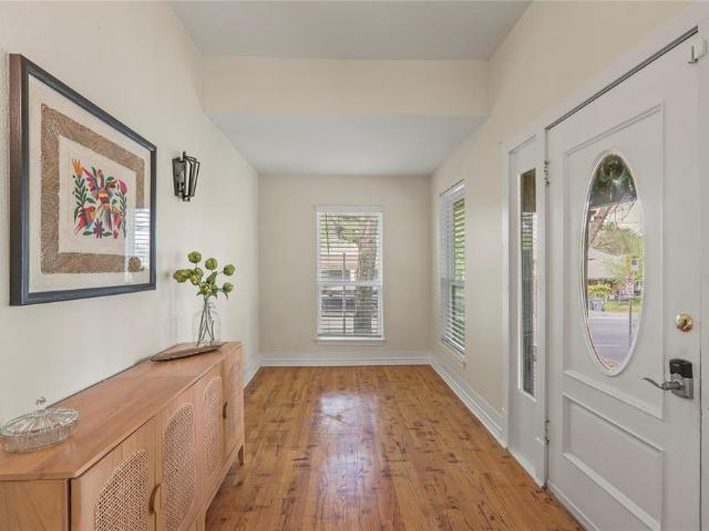 836 W 8th Street