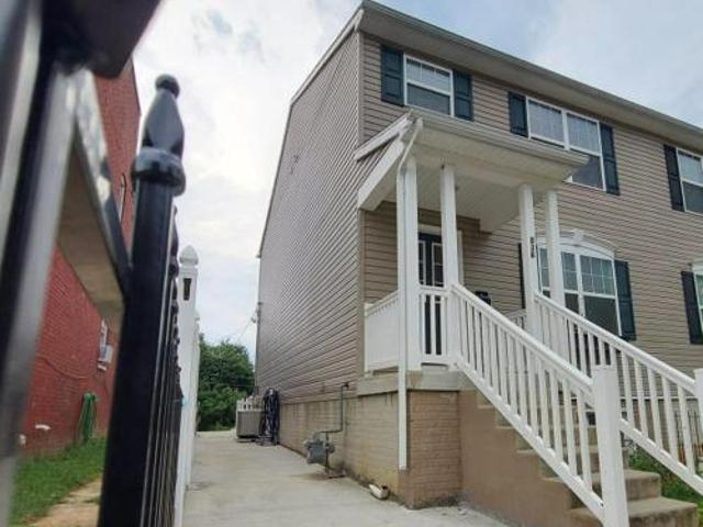 836 W Locust St, York, PA 17401