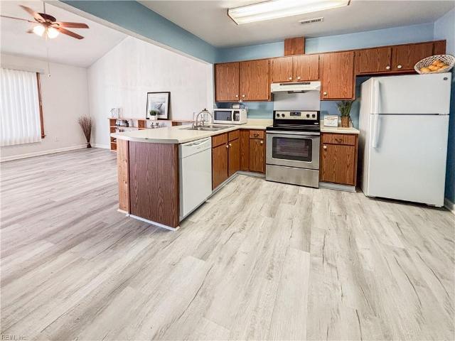 836 Wickford DR
