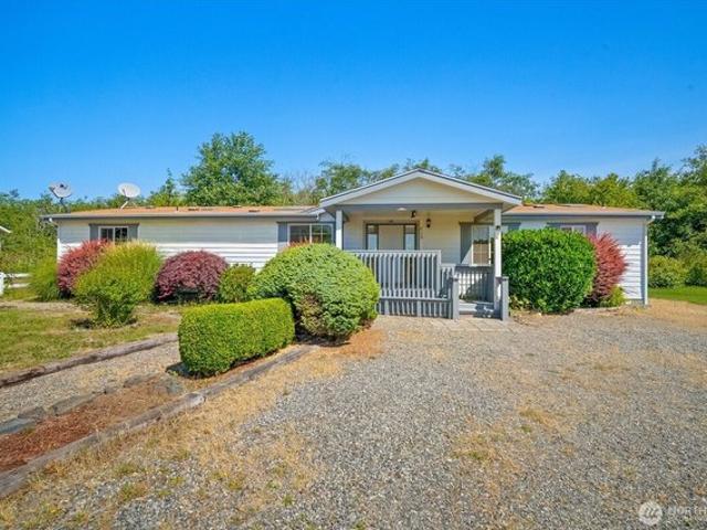 8374 Sea Breeze Ct, Blaine, WA 98230