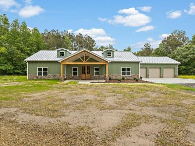 8374D Rolfe Hwy, Dendron, VA 23839