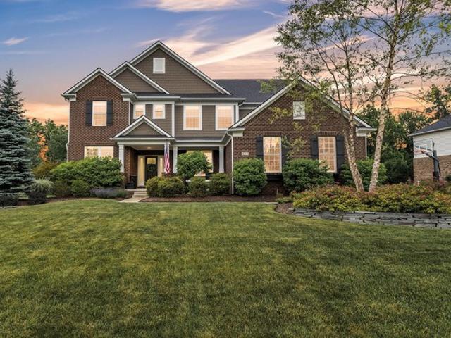 8377 Lindsey Ln, Canton, MI 48187