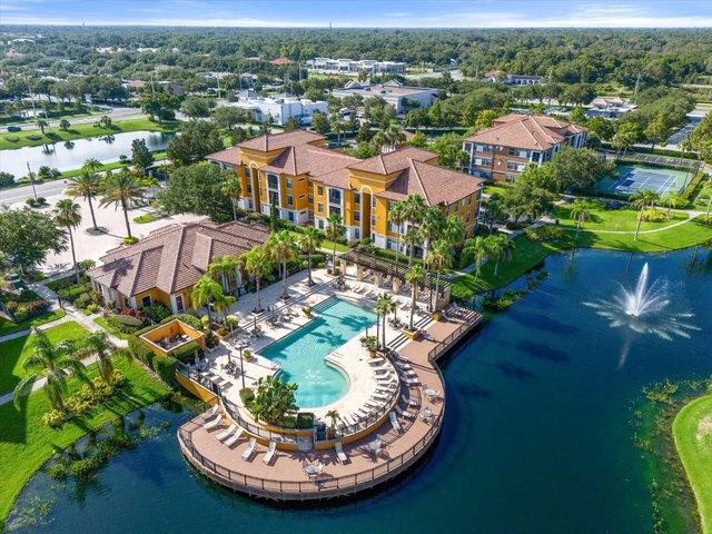 8377 38th St Cir E Unit 104, Sarasota, FL 34243