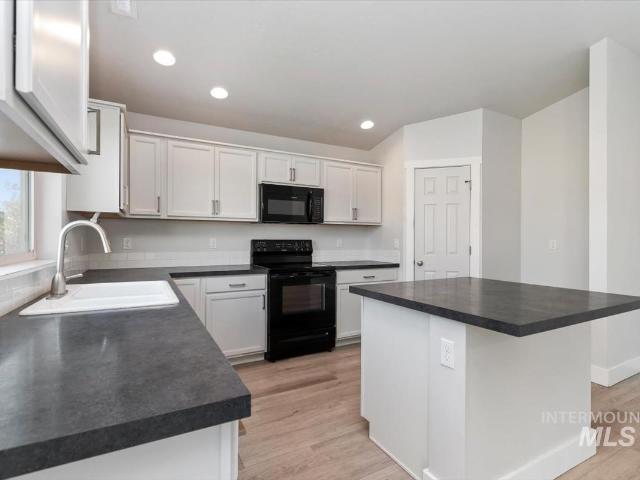 8378 E Big Muddy
