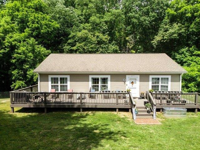 8379 Blackfish Dr, Radford, VA 24141