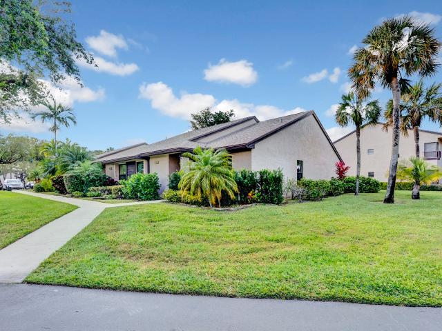 8379 Boca Glades Blvd E, Boca Raton, FL 33434 | MLS #R11163