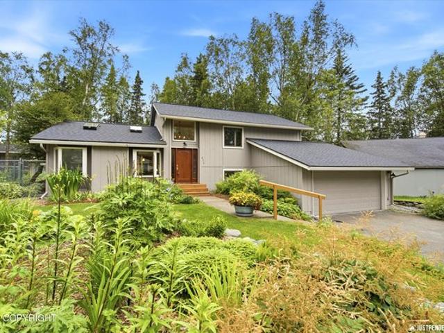 8370 Majestic Dr, Anchorage, AK 99504