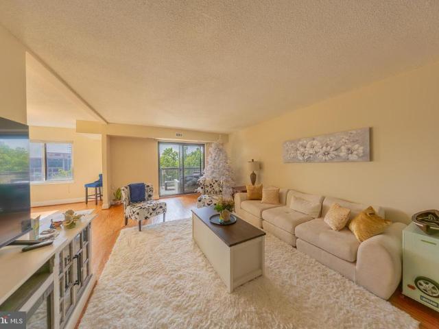 8370 Greensboro Drive # 908