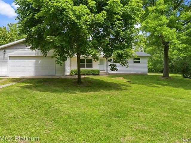 8370 W Rolston Rd, Argentine, MI 48451